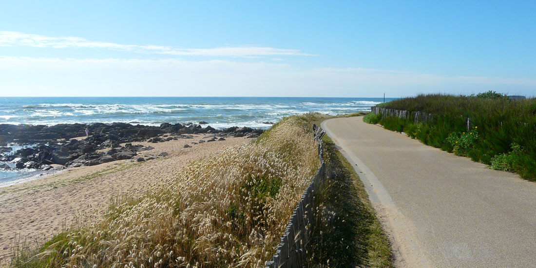 Walk on the Vendée coast in France - Madame Dree