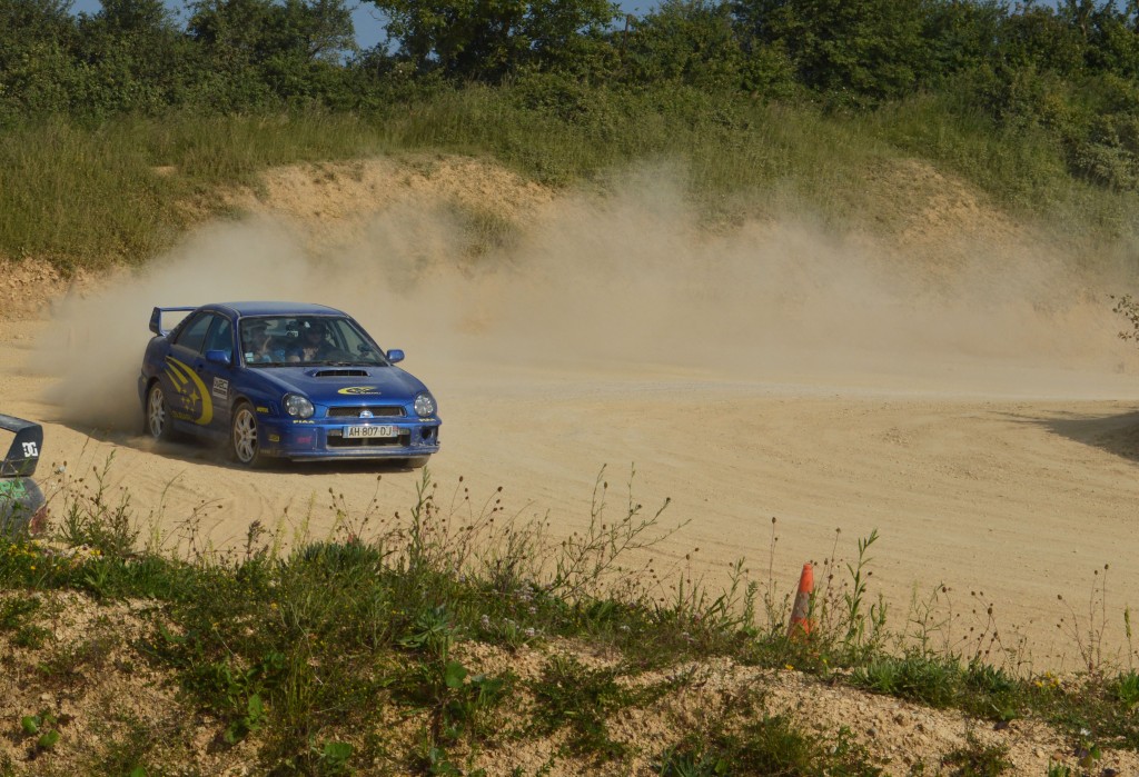 Au volant d'une Subaru... - Madame Dree